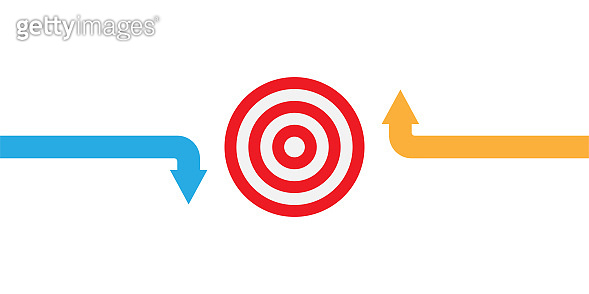 Target and two arrows own ways 이미지 (1348944033) - 게티이미지뱅크