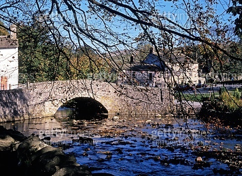 Malham Beck and Packhorse bridge, Malham, UK. 이미지 (1302386834) - 게티이미지뱅크