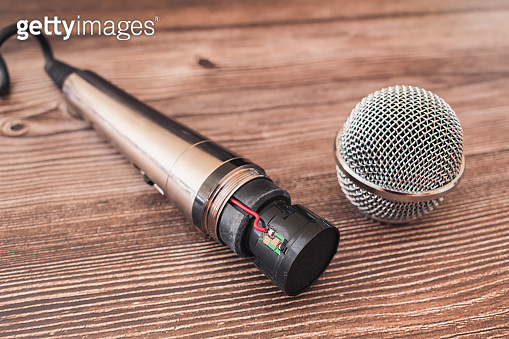 Broken singing microphone disassembled under repair 이미지 (1338854806 ...
