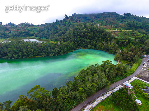 Aerial Views Lake Dieng Plateau. Telaga Warna Lake (1309425687) - 게티이미지뱅크
