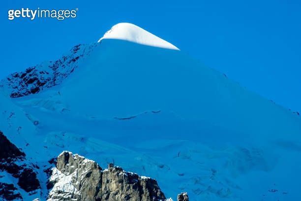 Autumn sunrise over the Silberhorn in the Jungfrau Massif, Bernese ...