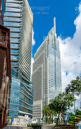 High-rise buildings rising in the morning sun 이미지 (1346476984) - 게티이미지뱅크