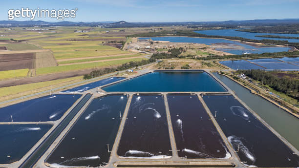 Aquaculture ponds used for large-scale fish and prawn farming 이미지 ...