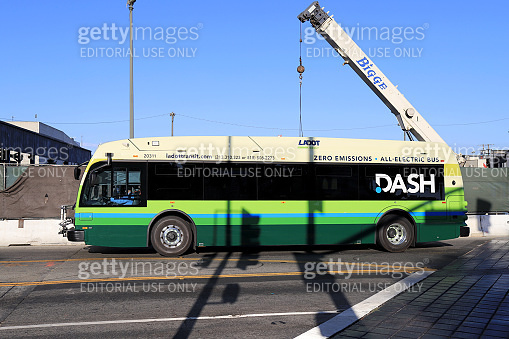 Los Angeles DASH All Electric Bus (1326994745) - 게티이미지뱅크