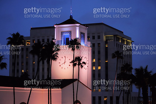Los Angeles Union Station Clock Tower at Dusk 이미지 (1317201459) - 게티이미지뱅크
