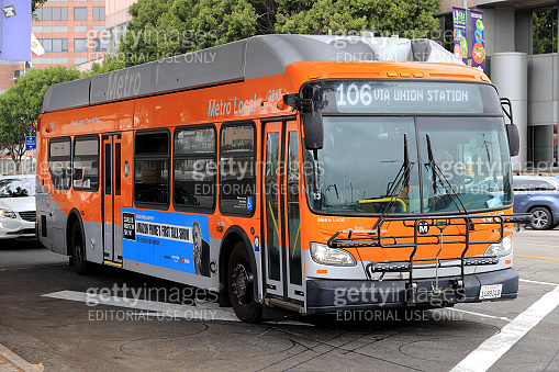 Los Angeles Metro bus line 106 (Local Orange Livery) running at ...