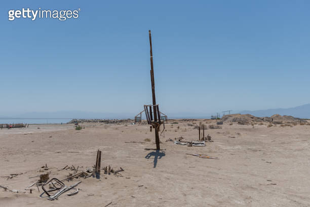 Bizarre objects at the Bombay Beach on the eastern Salton Sea shore ...