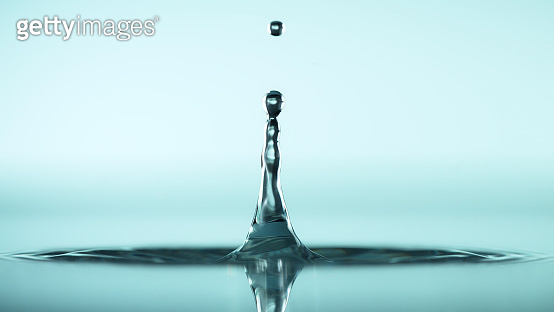 Freeze motion of water drop falling down 이미지 (1353638706) - 게티이미지뱅크