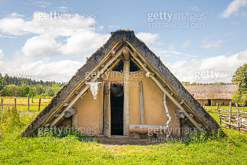 Celtic house with straw thatched roof at Celtic open air museum in ...