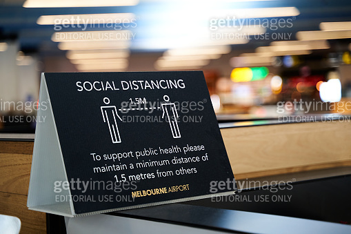 Sign in Melbourne Airport promoting social distance 이미지 (1360755323 ...