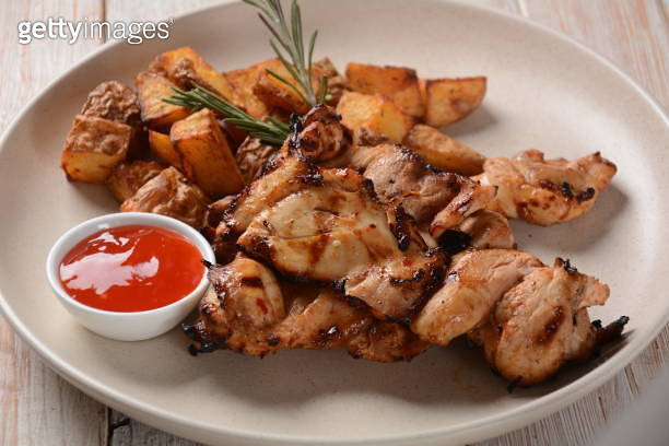 Grilled Marinated boneless skinless chicken thighs((Pargiot ...