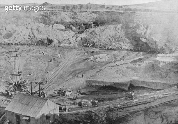 Wesselton Diamond Mine in Kimberley, South Africa - 19th Century 이미지 ...