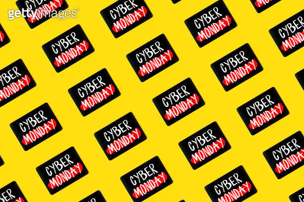 Cyber Monday pattern sign on digital tablet 이미지 (1348090693) - 게티이미지뱅크