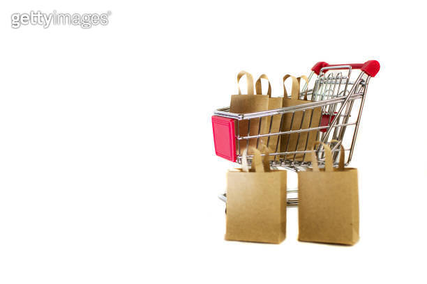 Shopping Cart With Paper Bags 이미지 (1351890676) - 게티이미지뱅크
