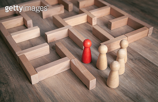 Red human figure standing in the labyrinth. (1336647787) - 게티이미지뱅크