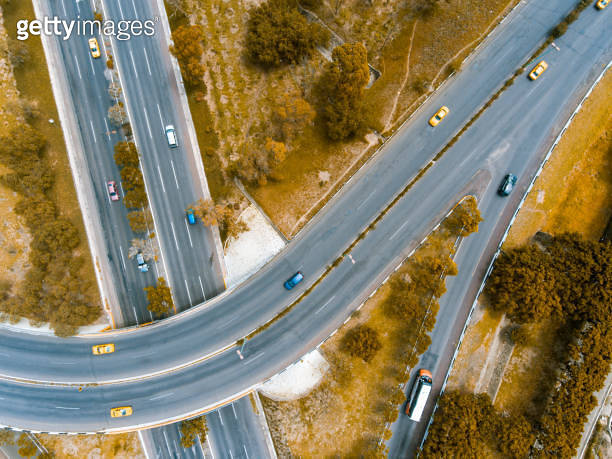 Overhead view of Road intersection 이미지 (1302657305) - 게티이미지뱅크