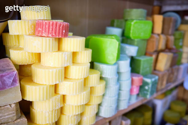 Craft multi-colored natural organic soap bars at shop shelf 이미지 ...