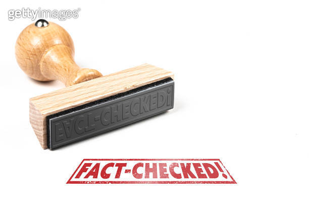 rubber stamp and imprint with text FACT-CHECKED (1317999148) - 게티이미지뱅크