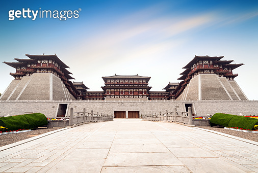 Yingtian Gate is the south gate of Luoyang City in the Sui and Tang ...