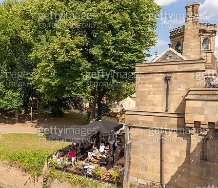 Cafe and ancient bridge. 이미지 (1335062219) - 게티이미지뱅크