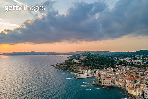 Sunrise over Saint-Tropez village and its citadelle in French Riviera ...