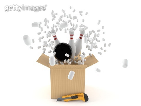 Bowling ball with pins with cardboard box (1304323334) - 게티이미지뱅크