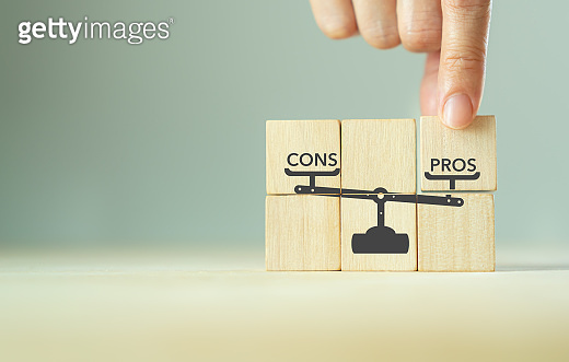 Quantitative Pros and Cons analysis concept. Concept for advantages ...
