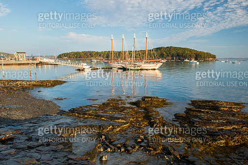 Scenic view of Frenchman Bay in Autumn 이미지 (1424435201) - 게티이미지뱅크