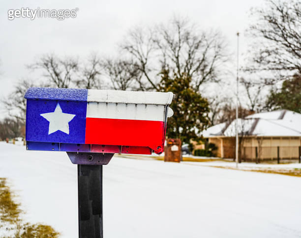Texas Flag Mailbox in Snow Scene 2022 이미지 (1368451191) - 게티이미지뱅크