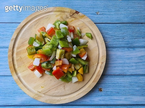 Chopped colored peppers.(Capsicum annuum). 이미지 (1417621259) - 게티이미지뱅크