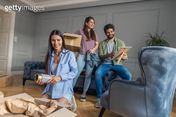 Friends moving out from apartment remembering good time they spent ...