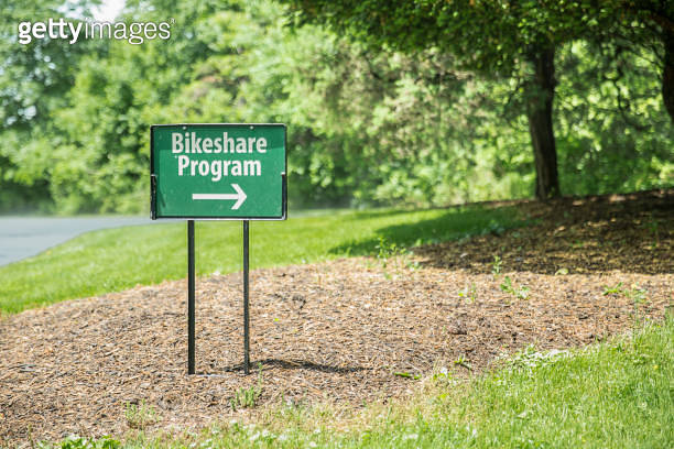 Bikeshare program sign at Duke Farms in New Jersey (1401172231) - 게티이미지뱅크