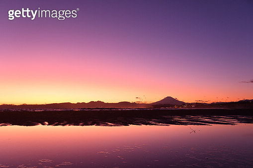 Water mirror on the sandy beach, sunset and Mt.Fuji. 이미지 (1453007671 ...