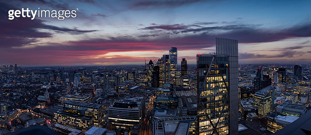 Wide, elavated view over the whole skyline of London 이미지 (1388339789 ...