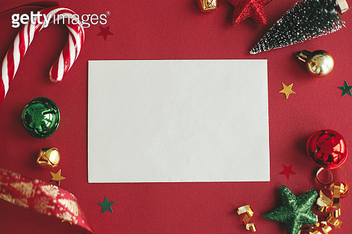 Christmas card flat lay. Modern greeting card mock up composition with ...