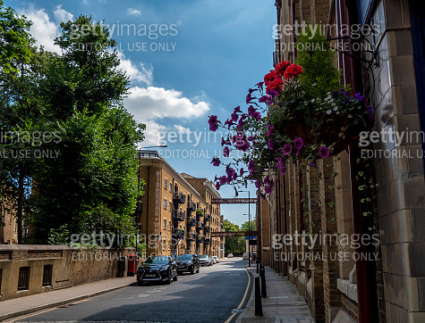Pierhead area of Wapping High Street, East London 이미지 (1428720330) - 게티 ...