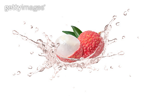 Lychee juice splash isolated on white (1434384177) - 게티이미지뱅크