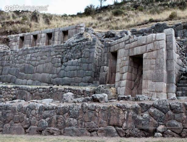 Tambomachay in Spanish, or Tampumachay (Quechua: tampu mach'ay ...