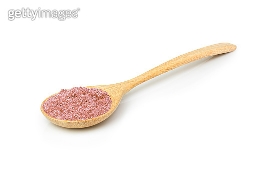 Pink powder in wooden spoon on white 이미지 (1403419862) - 게티이미지뱅크