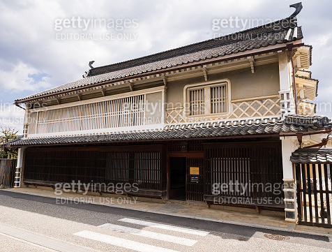 Traditional Edo period style merchant house in historic Uchiko town ...