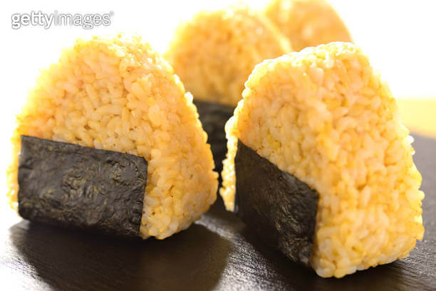 Japanese brown rice rice ball 이미지 (1369625707) - 게티이미지뱅크