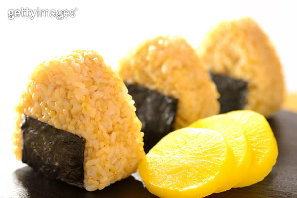 Japanese brown rice rice ball 이미지 (1369625718) - 게티이미지뱅크
