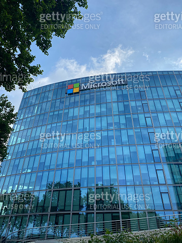 Microsoft headquarters building near Paris, France 이미지 (1402827492 ...