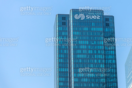 Suez tower, the Tour CB21, in La Defense business district in Paris ...
