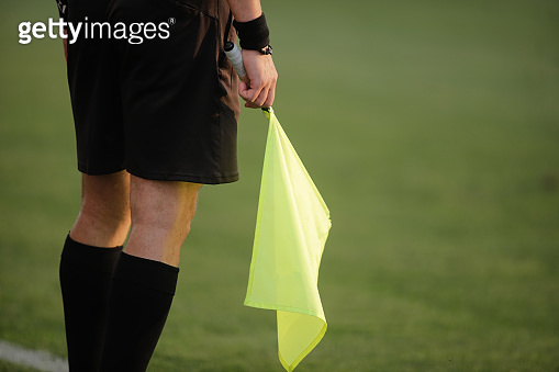 Details of a linesman referee during a soccer game 이미지 (1429284129 ...