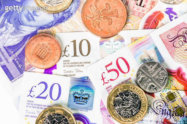 Modern British coins and banknotes 이미지 (1410865908) - 게티이미지뱅크