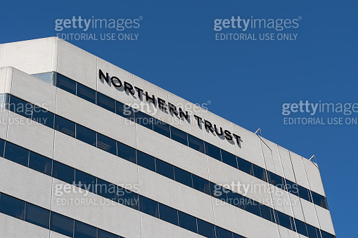 Northern Trust sign office building in Sarasota, Florida, USA. 이미지 ...