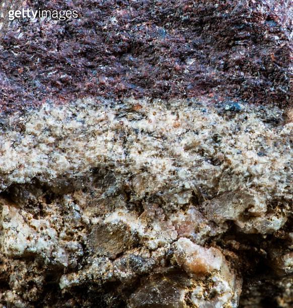 Magnified close up of rock with transitional layers. 이미지 (1438243221 ...