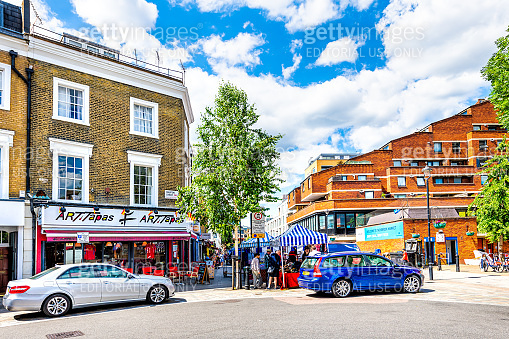 Tachbrook food market in Pimlico Victoria with people on street by ...