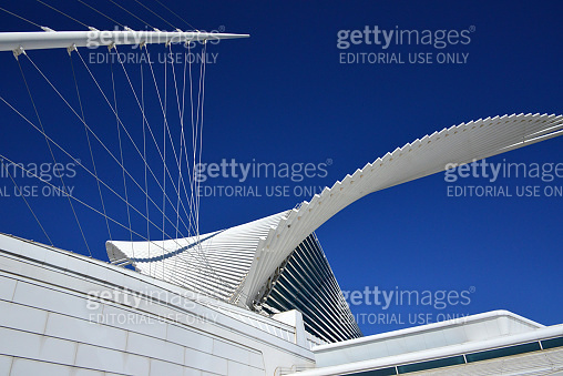 Cables and mast of the Reiman Pedestrian Bridge and Milwaukee Art ...